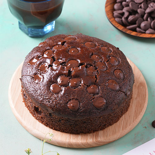 Chocolate Chocochip Cake - The Bakke Maison